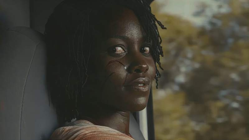 女子发现世界上有另一个自己,羡慕她的生活,就去代替她!