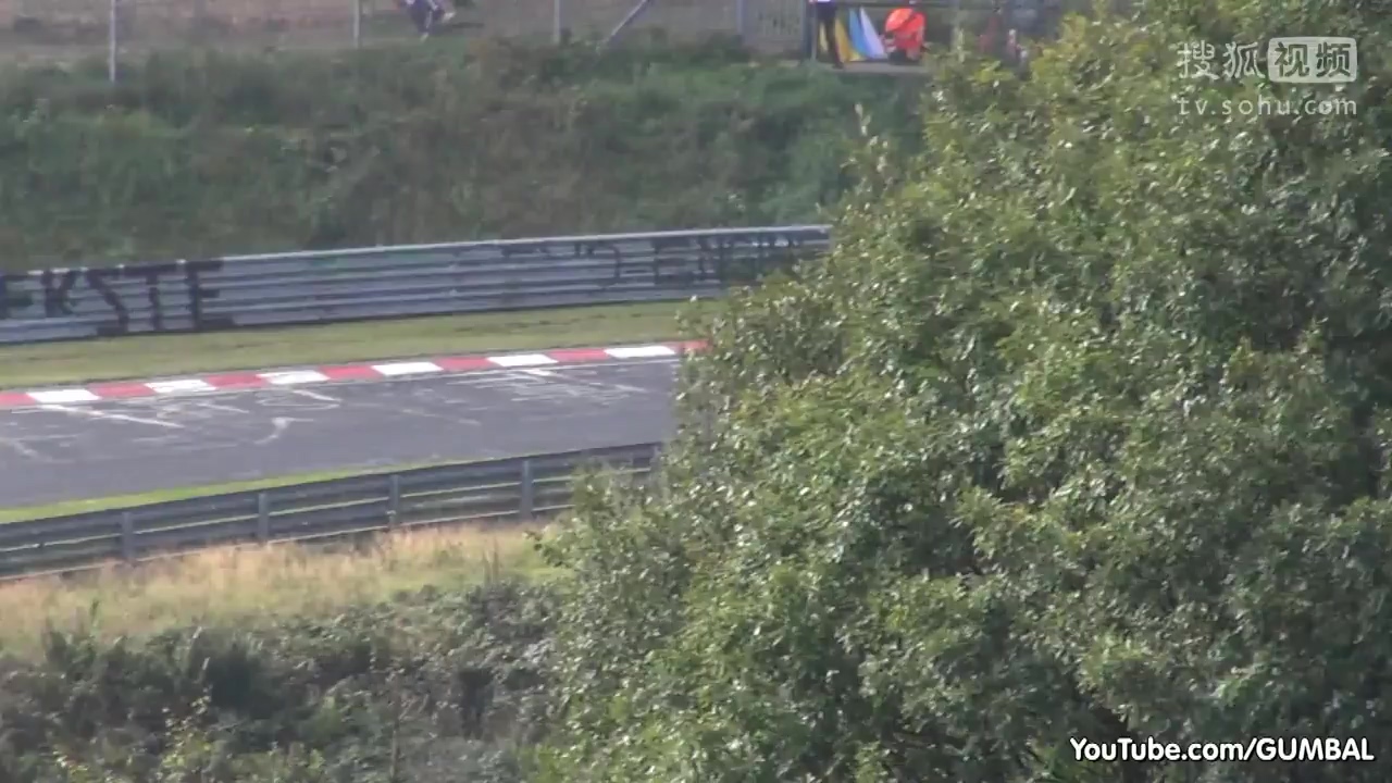 奔驰A45 AMG Edition 1纽博格林起步加速