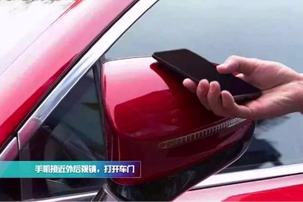 有消息称,比亚迪 DiLink 将联合华为智卡 HUAWEI AI PASS,推出手机 ...