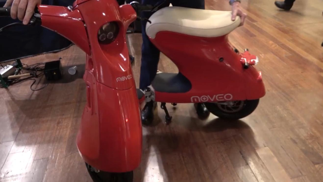 汽车评语:折叠电动车,两小时就能充满电!