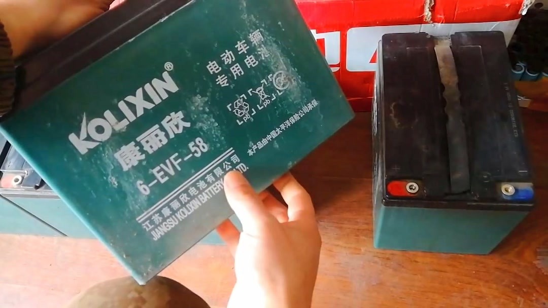 刚换下一组60V58AH电动车电池!我们来测一下新旧电池内阻