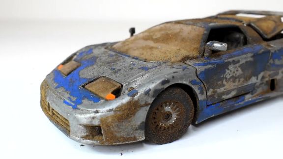 技术流!国外神人修复布加迪 Bugatti EB110 汽车模型