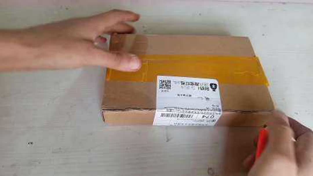 现在的人真是聪明,几块钱的小模块,普通手机秒变无线充电手机