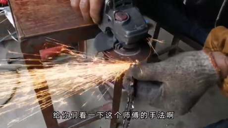油锯链条这样磨才锋利,用角磨机磨链条,维修师傅说手法很重要