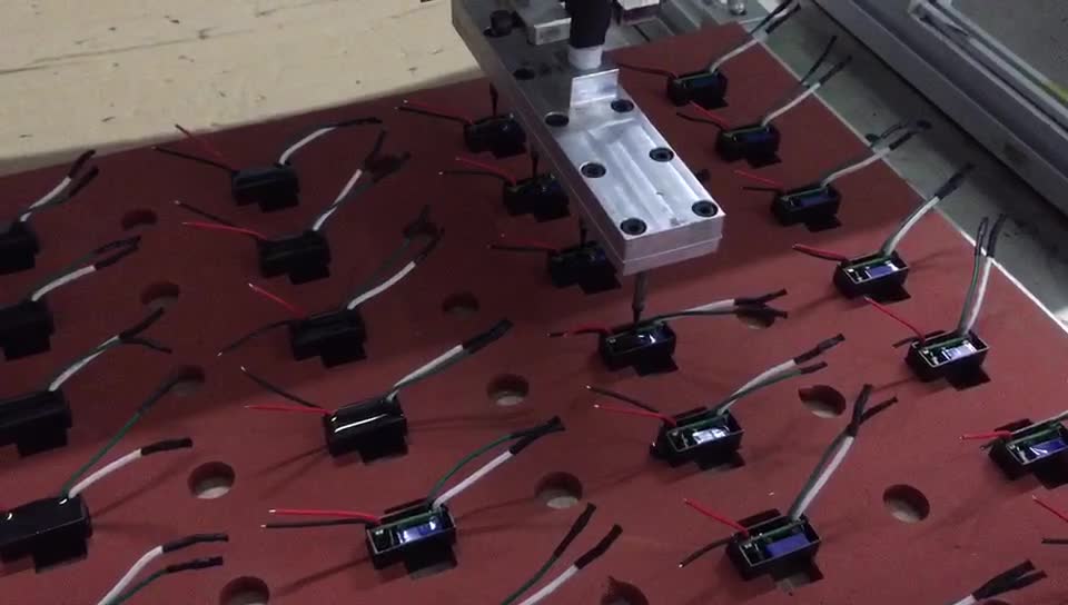 负离子发生器打胶工艺