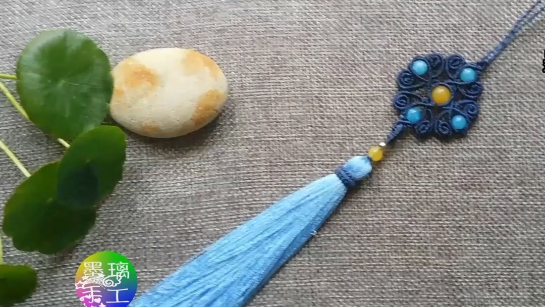 几粒珠子也能编出好看的挂饰 手工编织挂饰教程 手工挂饰教程