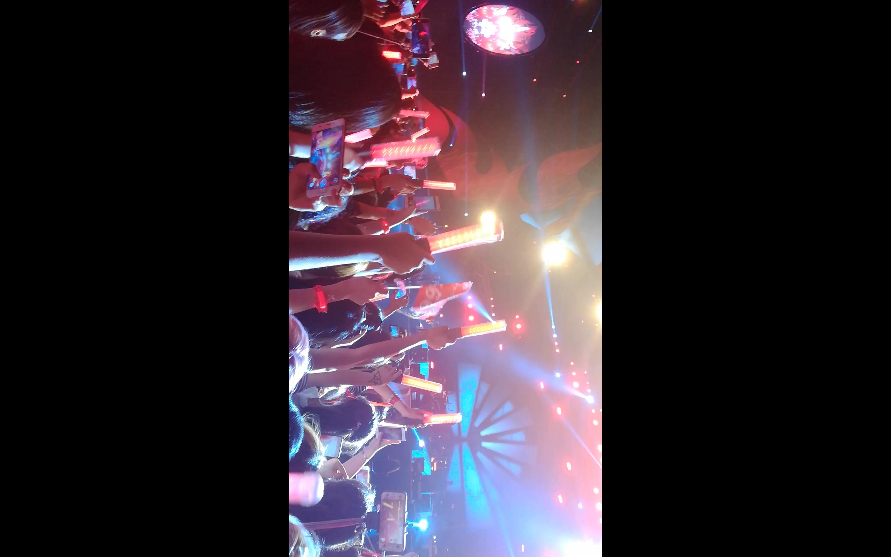 上海滴水湖音乐节 华晨宇 我管你