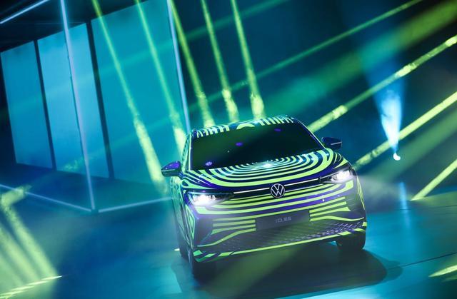 大众汽车集团:集团原本拟定的2025年生产100万辆电动车的计划将提前...