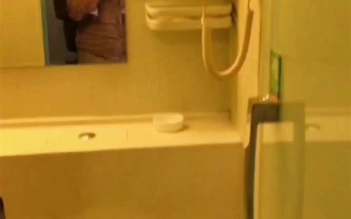 隔离生活 入住济南隔离酒店的第一天,酒店中间长个大柱子竟然