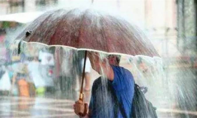 为什么日本人不喜欢用折叠伞?看完感觉尴尬万分