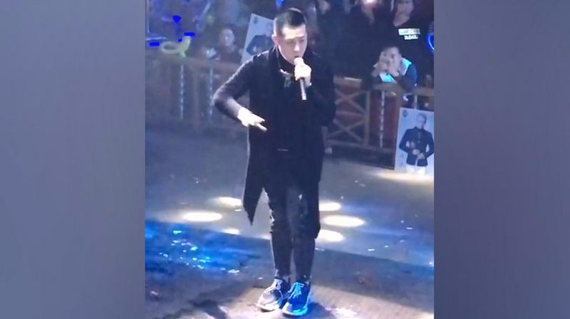 《我们不一样》的原唱,唱完这首歌一夜爆红,你们认识他吗