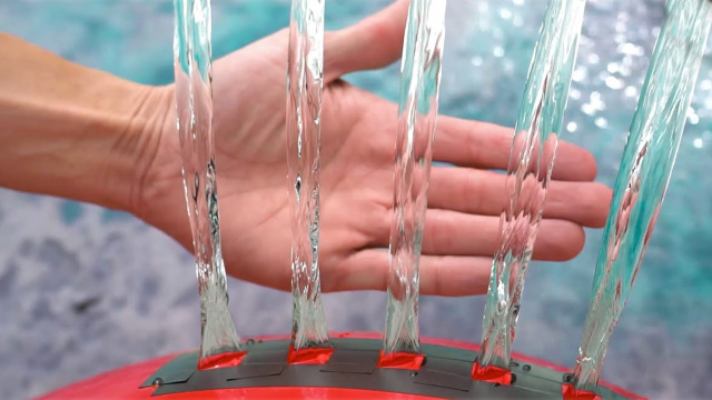 不可思议的科学现象,流动的水就像静止一样,这是怎么回事?