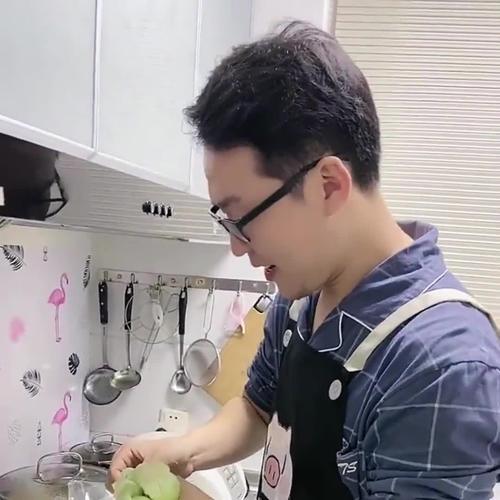 发票可以找别人代开吗?可以,如果你想把他送进去的话