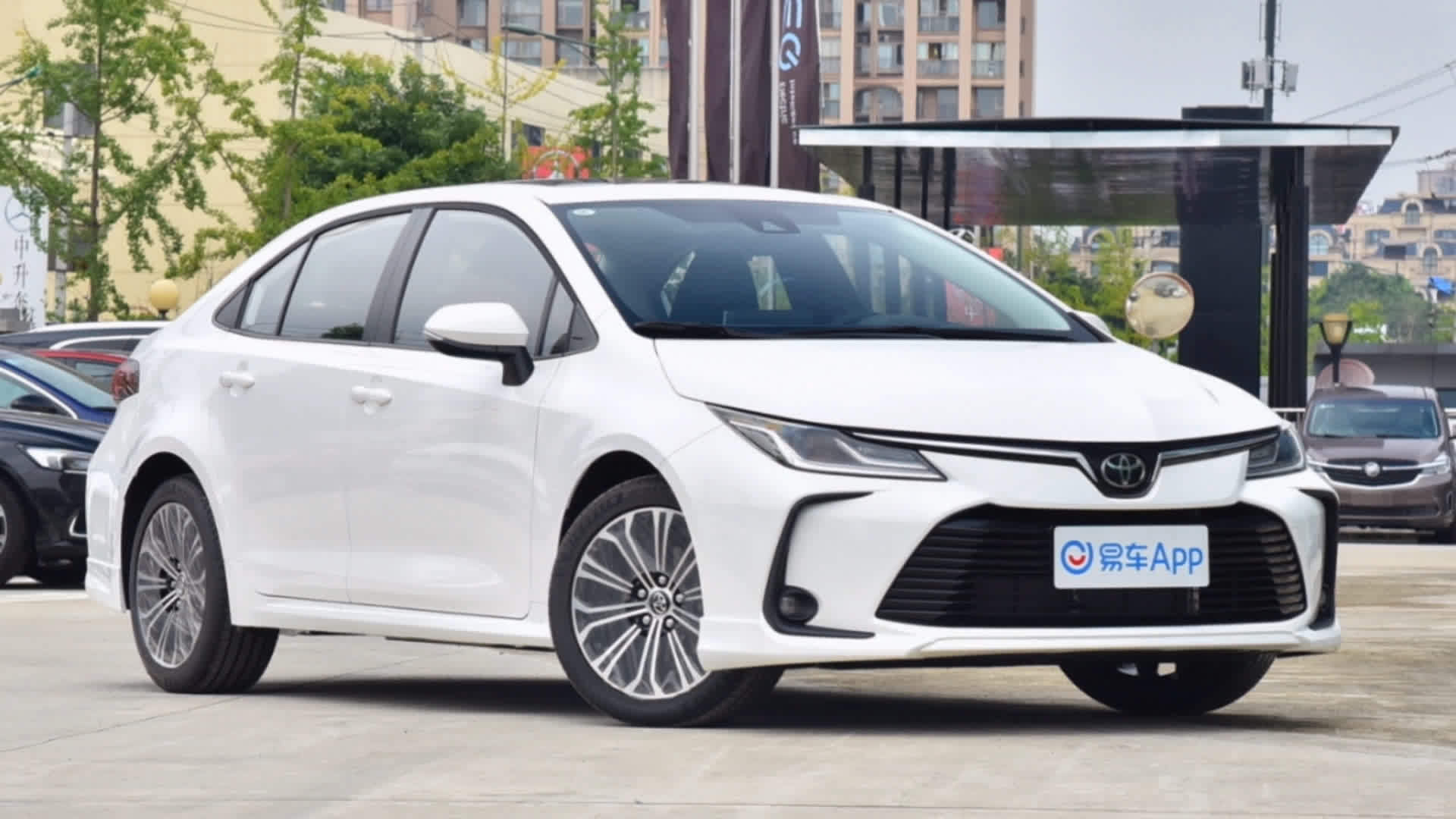 丰田膨胀了,推"三缸"卡罗拉,换凯美瑞的脸,还造全新特供车?