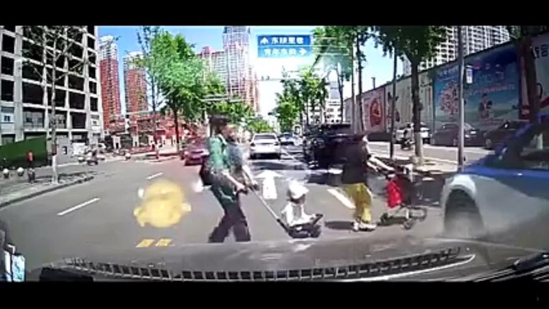 行车记录仪拍摄的交通事故合集,生命只有一次,且行且珍惜