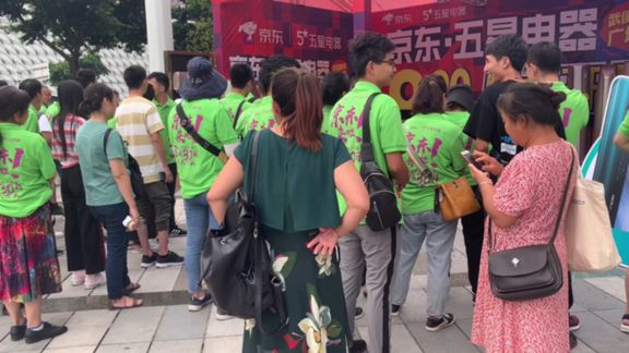 在外支援新店开业宣传,美好的一天从扫楼开始