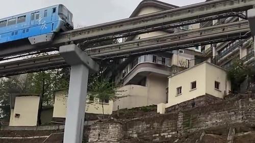 这就是传说中的无轨列车啊,不得不感叹设计师的智慧