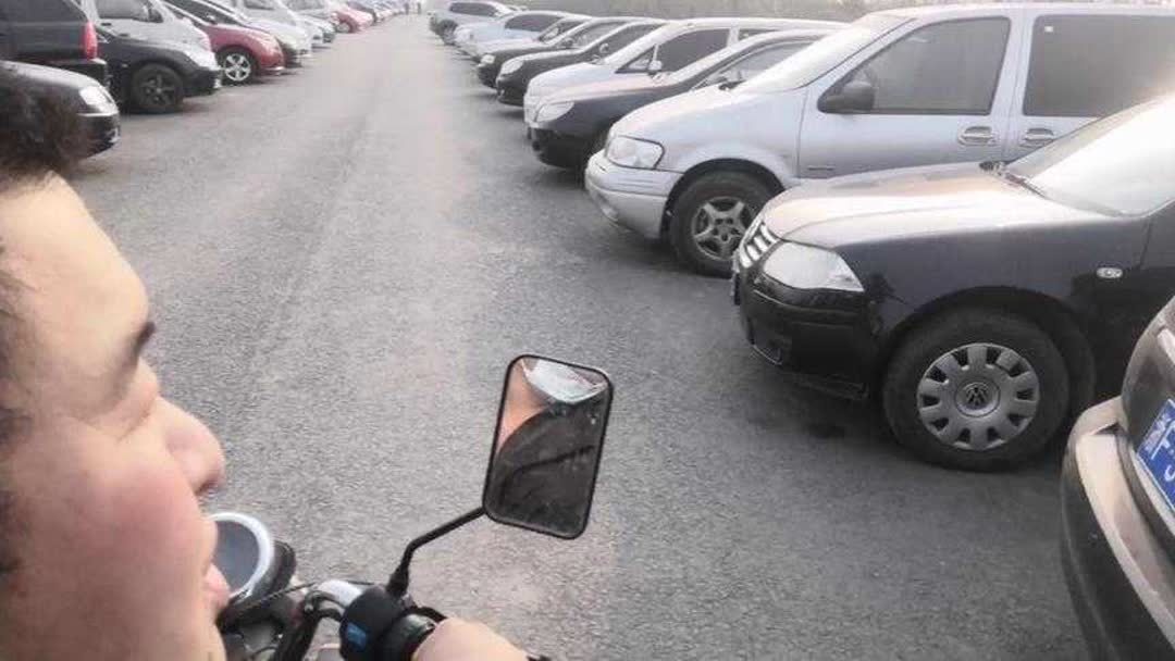 北京通州特大二手车场,拍拍全景,说说每辆车的底价。