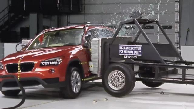 权威机构测试汇总 海外版 BMW X1 侧面 碰撞测试