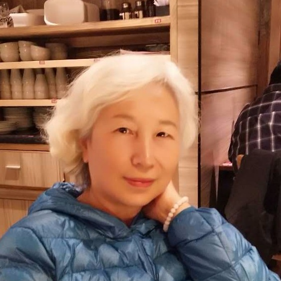 鹤发童心快乐常在 