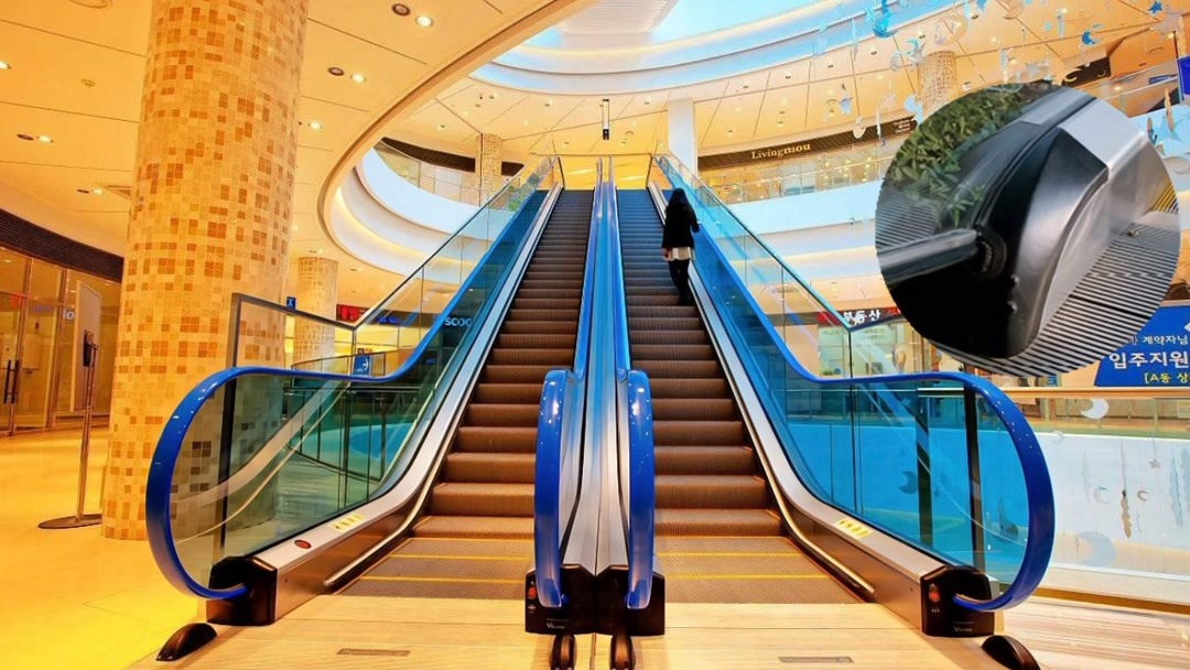 商场的自动扶梯,人一上去就加速,什么原理?
