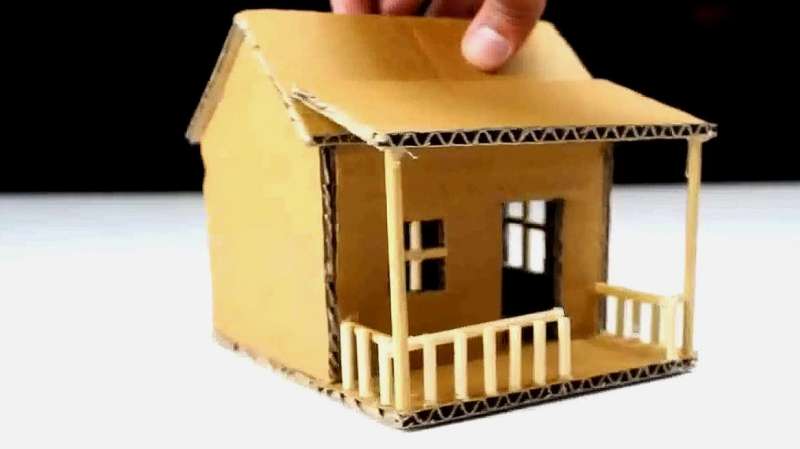 用纸箱制作迷你小房子的教程，做法非常的简单，还非常的好看