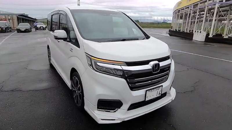 本田全新7座MPV,日本实拍2019款本田STEP WGN
