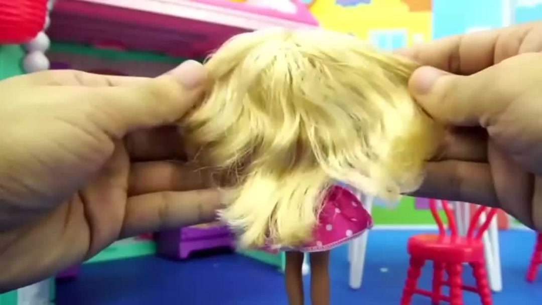 芭比公主之美人鱼与白雪公主 芭比公主娃娃玩具视频