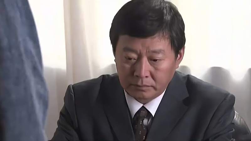 绿野:员工集体罢工,主任向厂长请教管理方式,厂长:跟以前一样