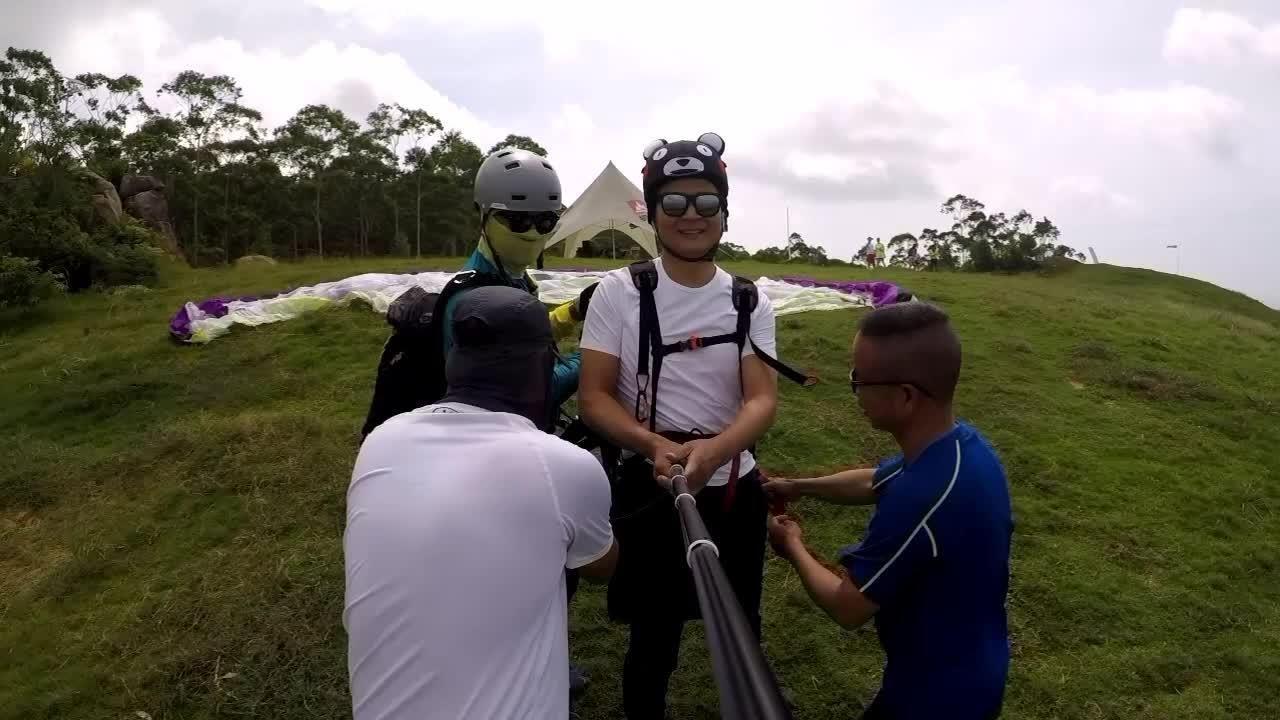完成一项体验,教练很专业,第一次起飞没有按照教练的指示失败了,很好...