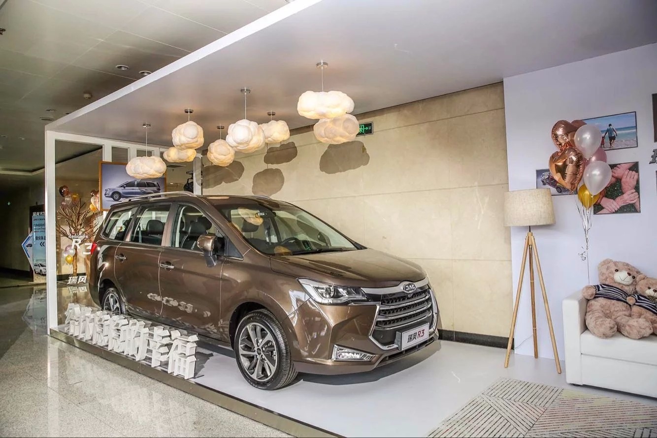 家用7座MPV“稳男”瑞风R3上市,售6.48万起,宝骏730遇强劲对手