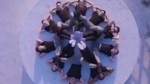 这才是真正的少年模样,曾经我也想有一段这样的经历,真是太奇葩了