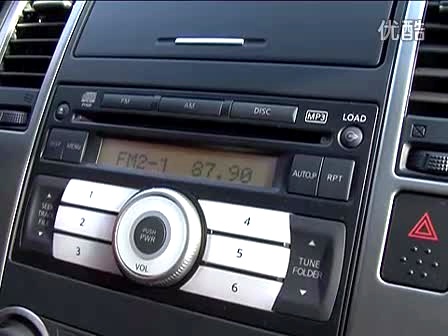 东风日产骐达功能演示-空间灵活多变