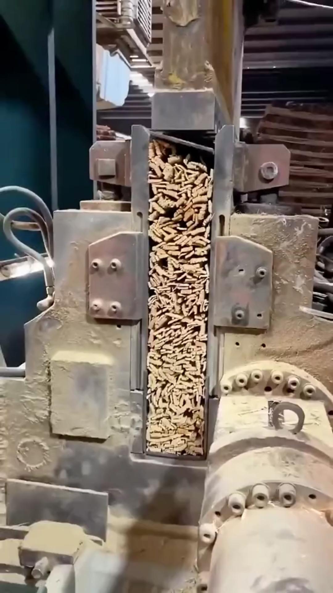 颗粒板加工,网友:我第一感觉以为这是切糕