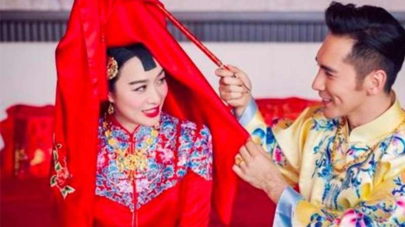 因综艺节目结缘,相差12岁姐弟恋,钟丽缇张伦硕恩爱如初引热议!