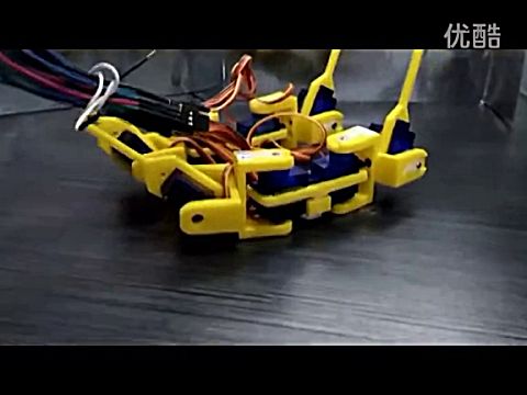 Arduino 语音控制四足机器人视频