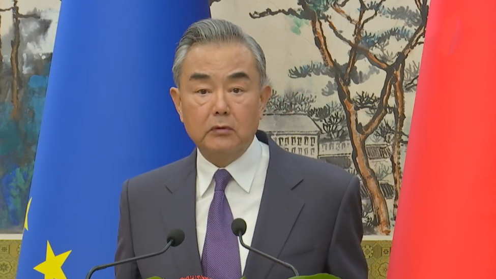 王毅:中方将派特使前往中东