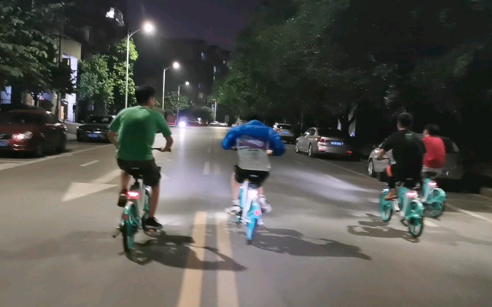 骑上青桔电单车,一起来和我探索城市吧