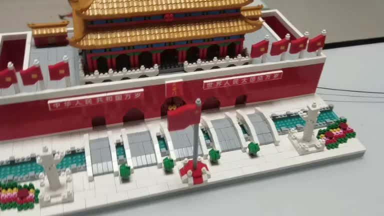 [强][强]厉害了晓迪! 晓迪自己在家52步制作的天安门模型[强][强]