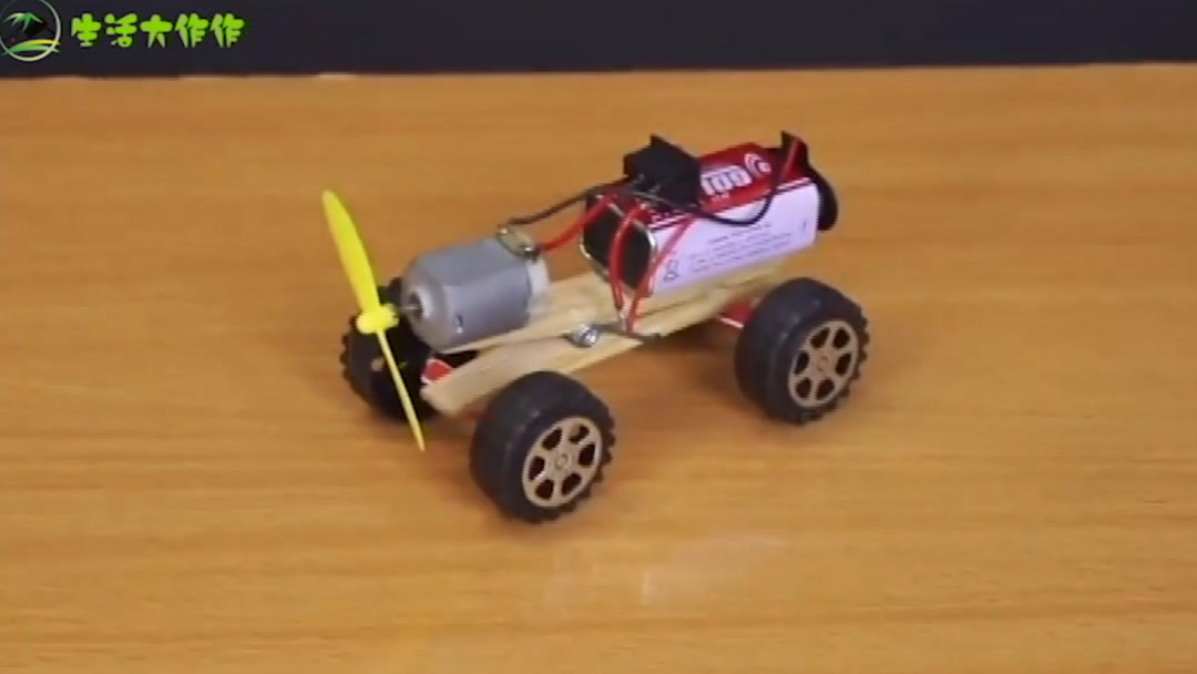 大神教你如何在家做个电动玩具车?2分钟学会
