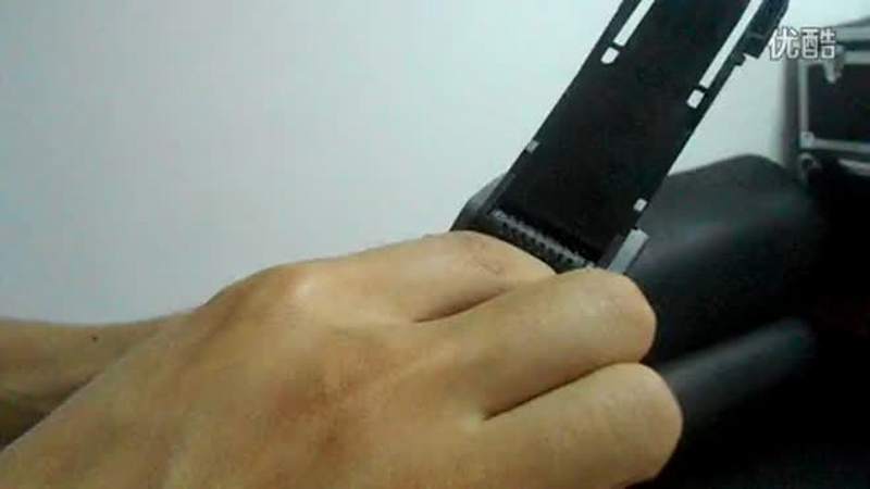 得力7504打价机换纸装纸上墨教程