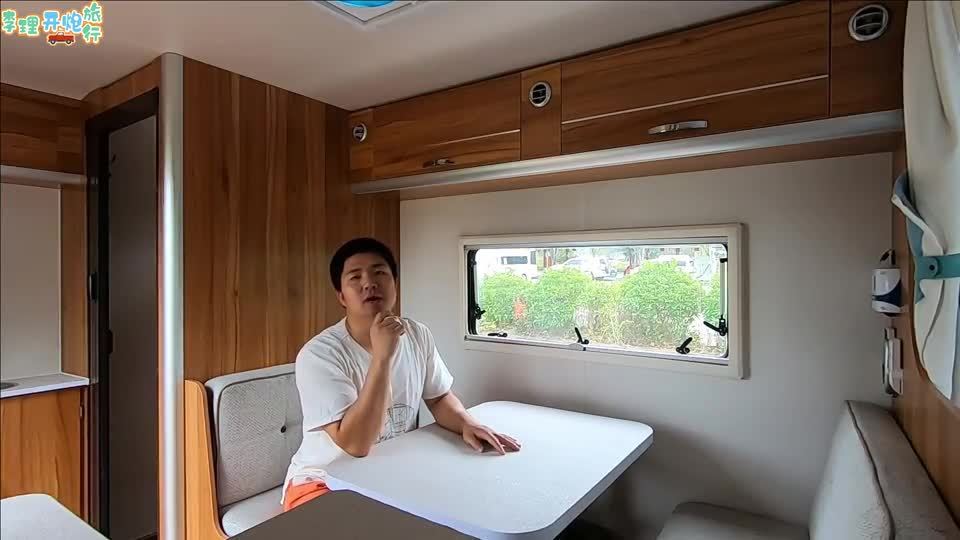 拖挂房车原价10.68万,使用5个月行驶10000km