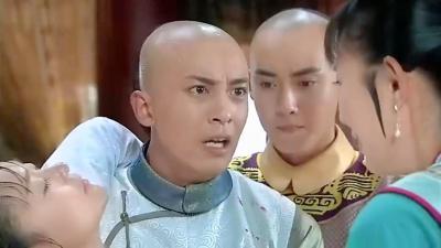 新还珠格格:尔康为了紫薇怒踢容嬷嬷,与皇后决裂,皇后被吓傻