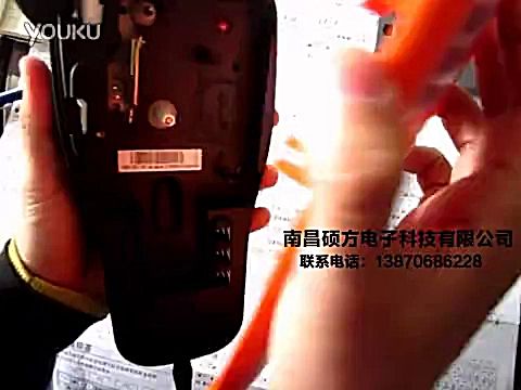 -兄弟标签机PT-E100B如何安装标签带