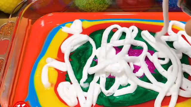 如何用那么多的彩色材料制作起泡胶呢?