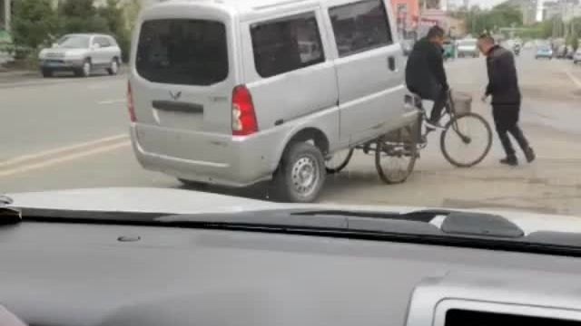 这人力三轮车厉害了