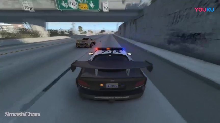 BeamNG模拟汽车卡车警车碰撞
