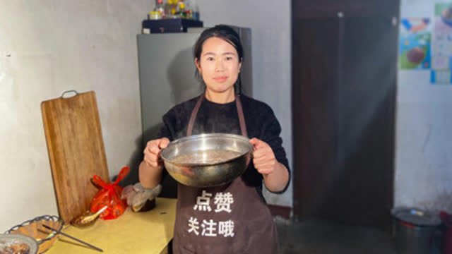 教你做猪皮冻,这样做晶莹剔透Q弹爽滑,自己做实惠又健康