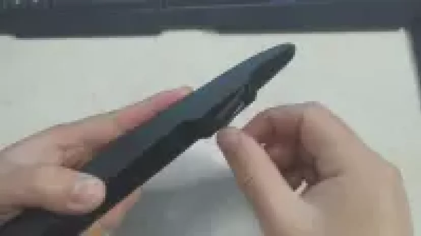 荣威RX5后雨刮片安装方式