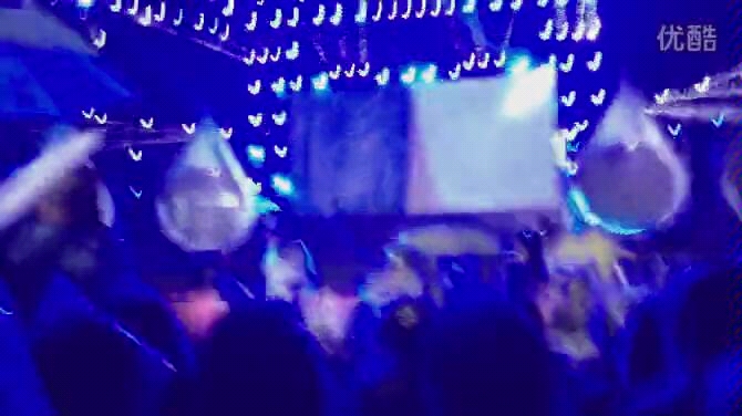 林志炫福州商演《没离开过》,末段伴奏消失仍坚持清唱。20130709